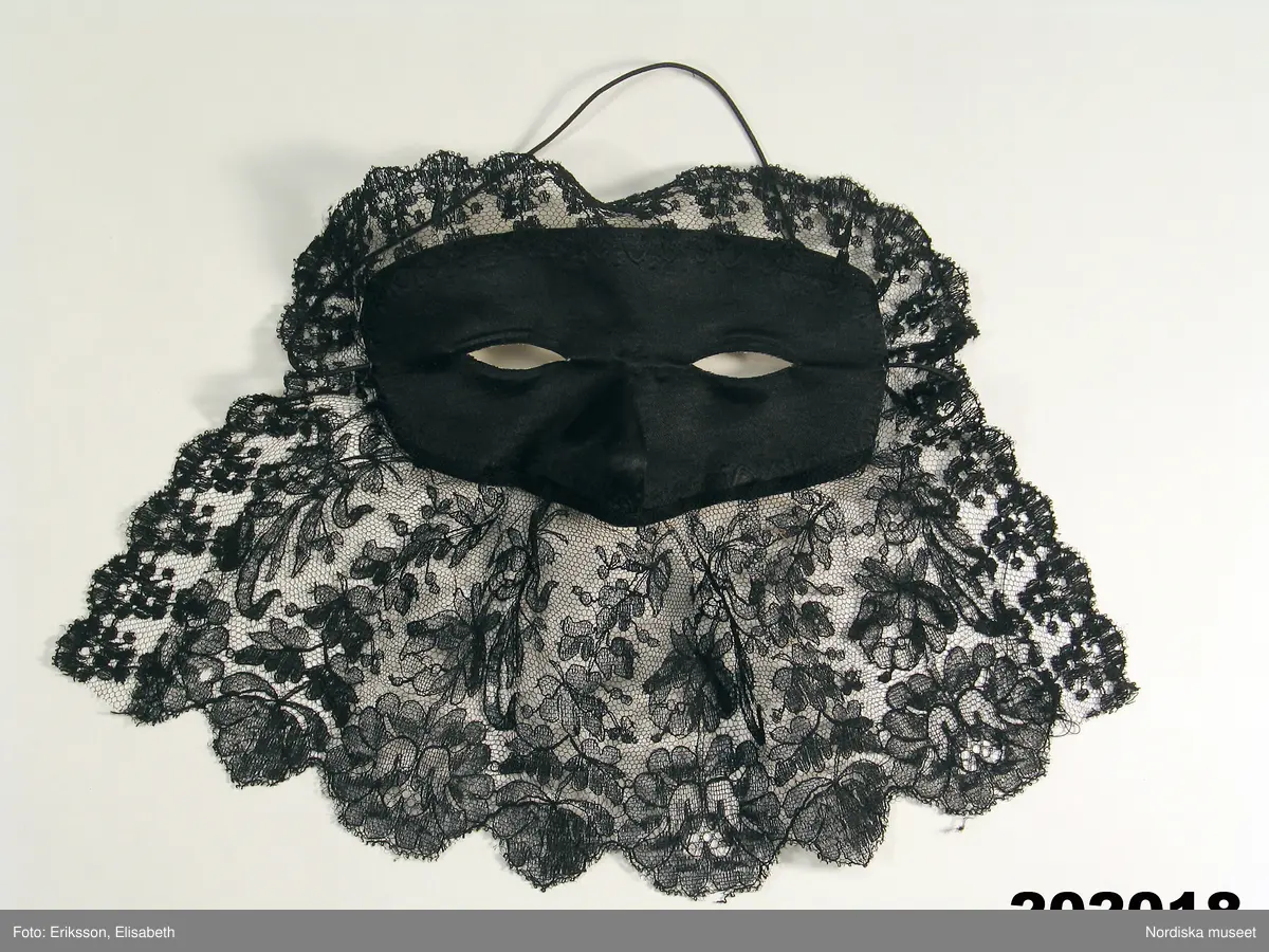 Mask - Nordiska museet / DigitaltMuseum