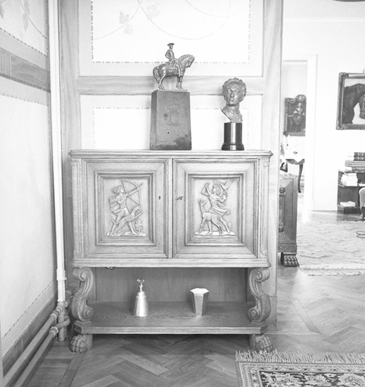 Text till bilden: "Interiör hos Ragnar Larsson. 1947.02.06 ...