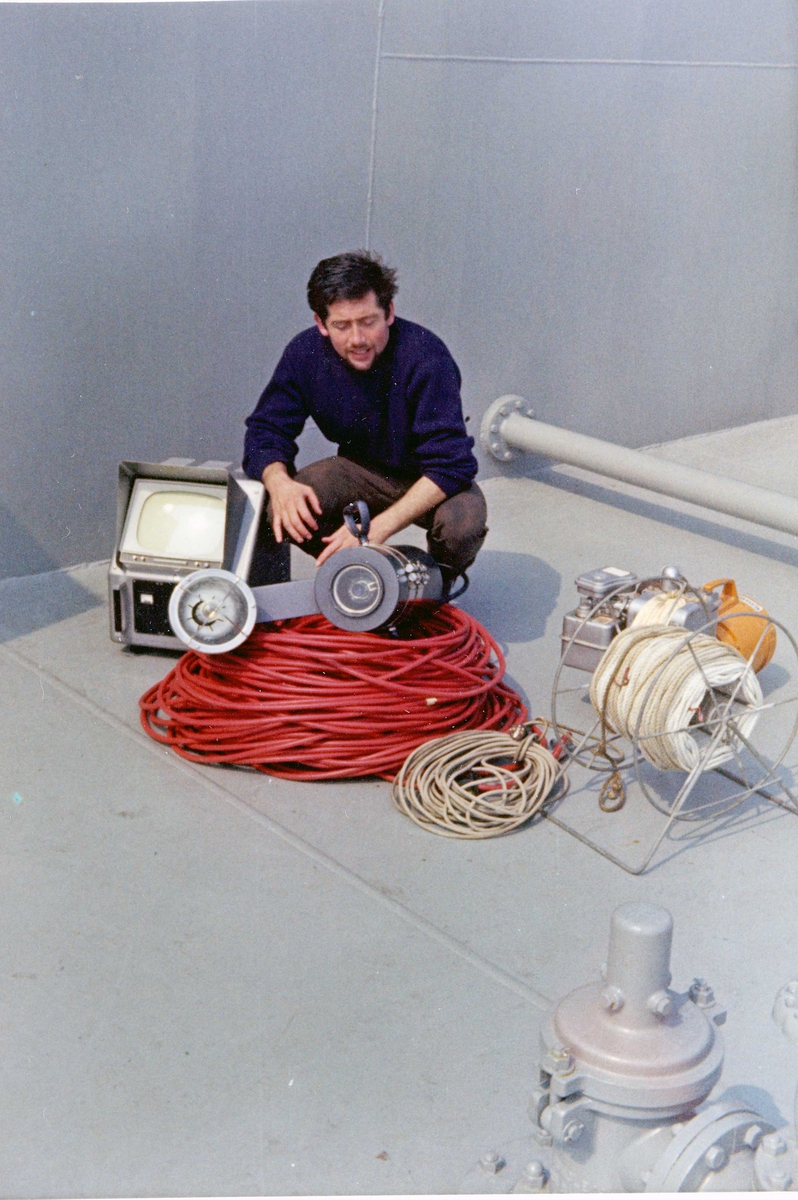 En Reksten tanker som ble bygd på Stord Verft. Arne Jentoft med 3X IBAK ...