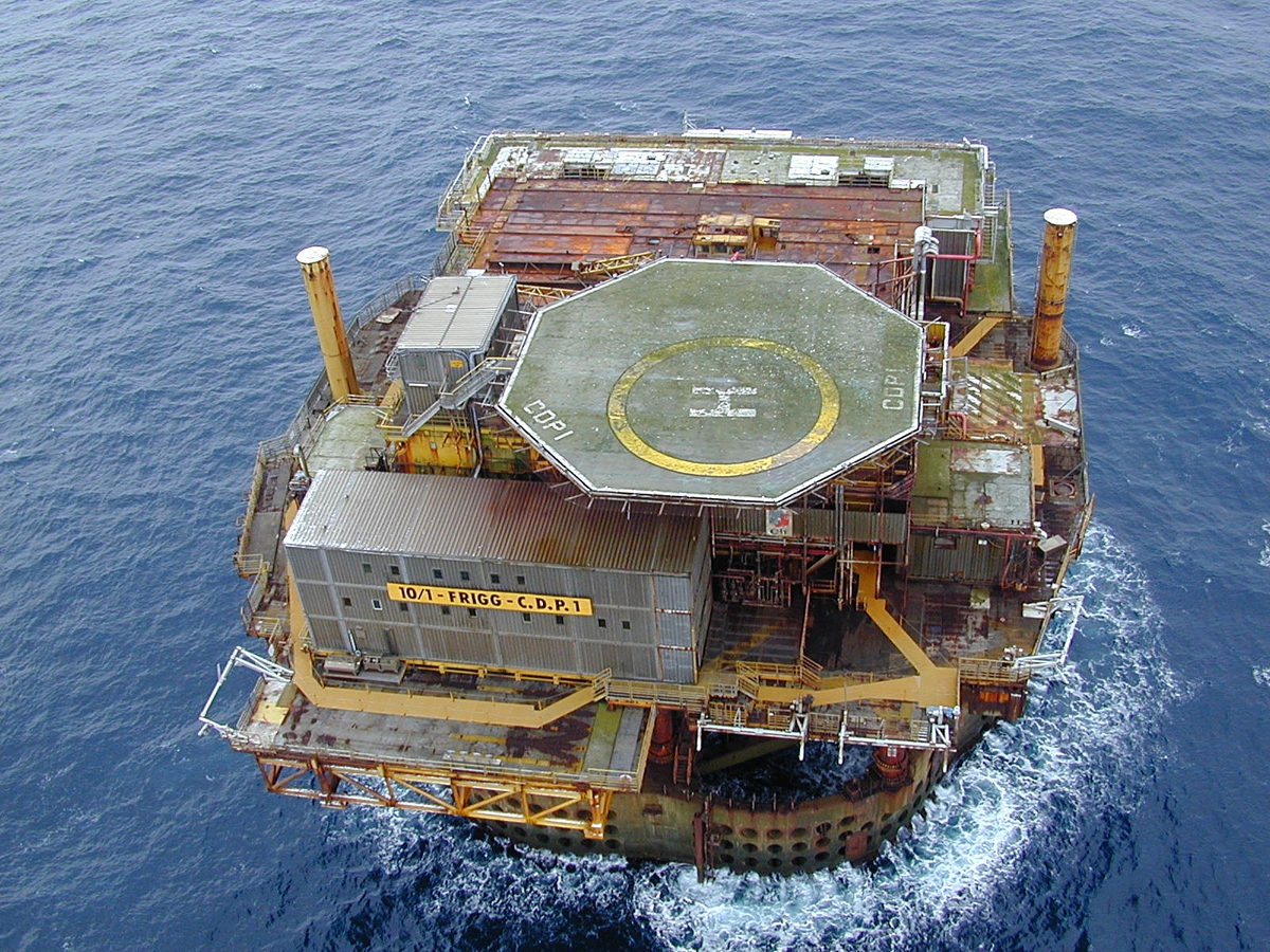 CDP1- Concrete Drilling Platform 1 - sett fra nord, slik den framstod ...