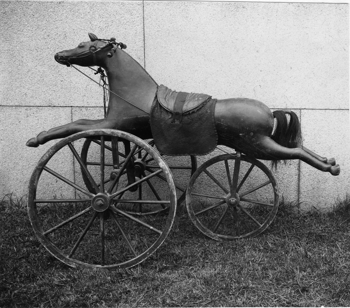 Velociped/cykel i form av häst. - Tekniska museet / DigitaltMuseum