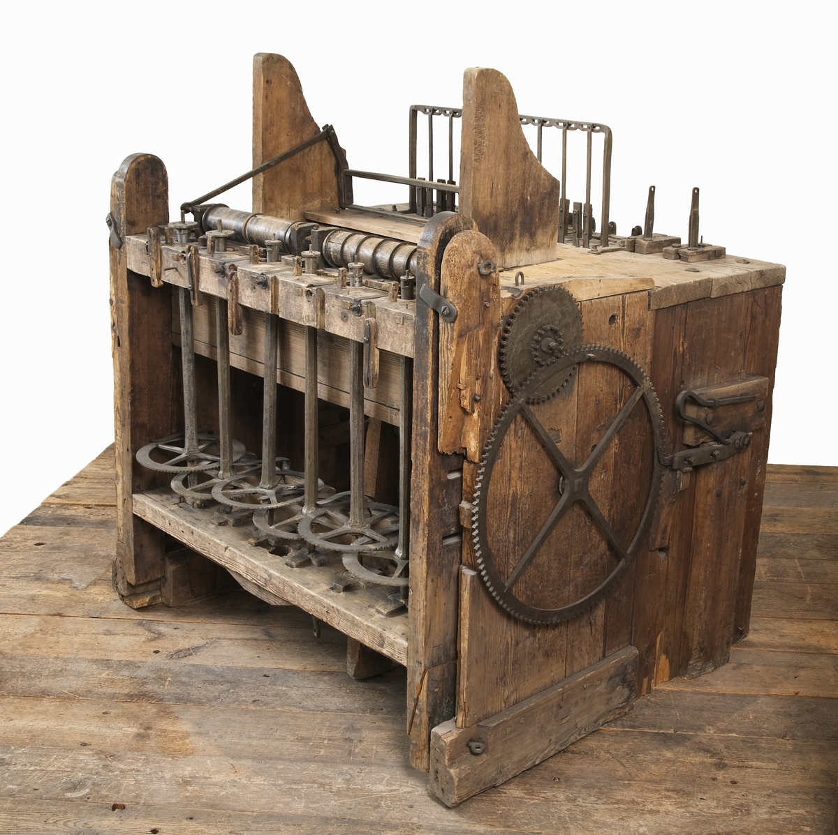 Maskin för skärning av kugghjul till ur - Tekniska museet / DigitaltMuseum