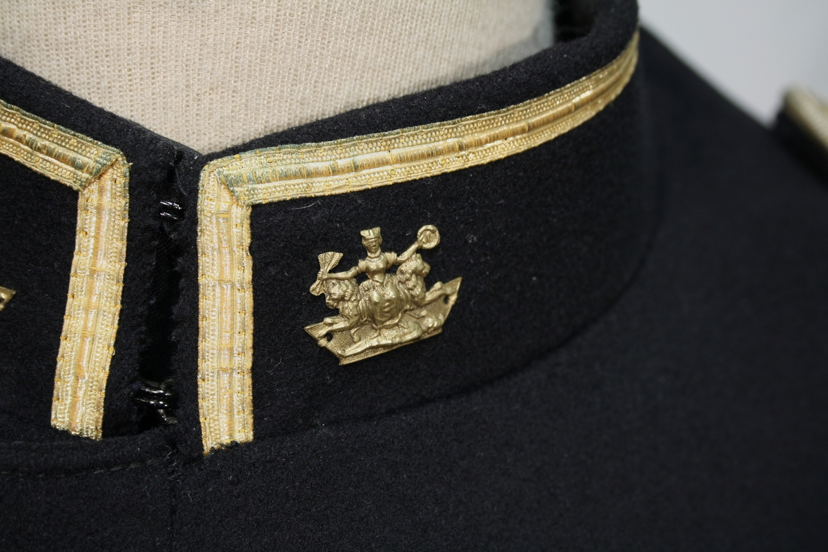 Politiuniform M/1877 - Justismuseet / DigitaltMuseum