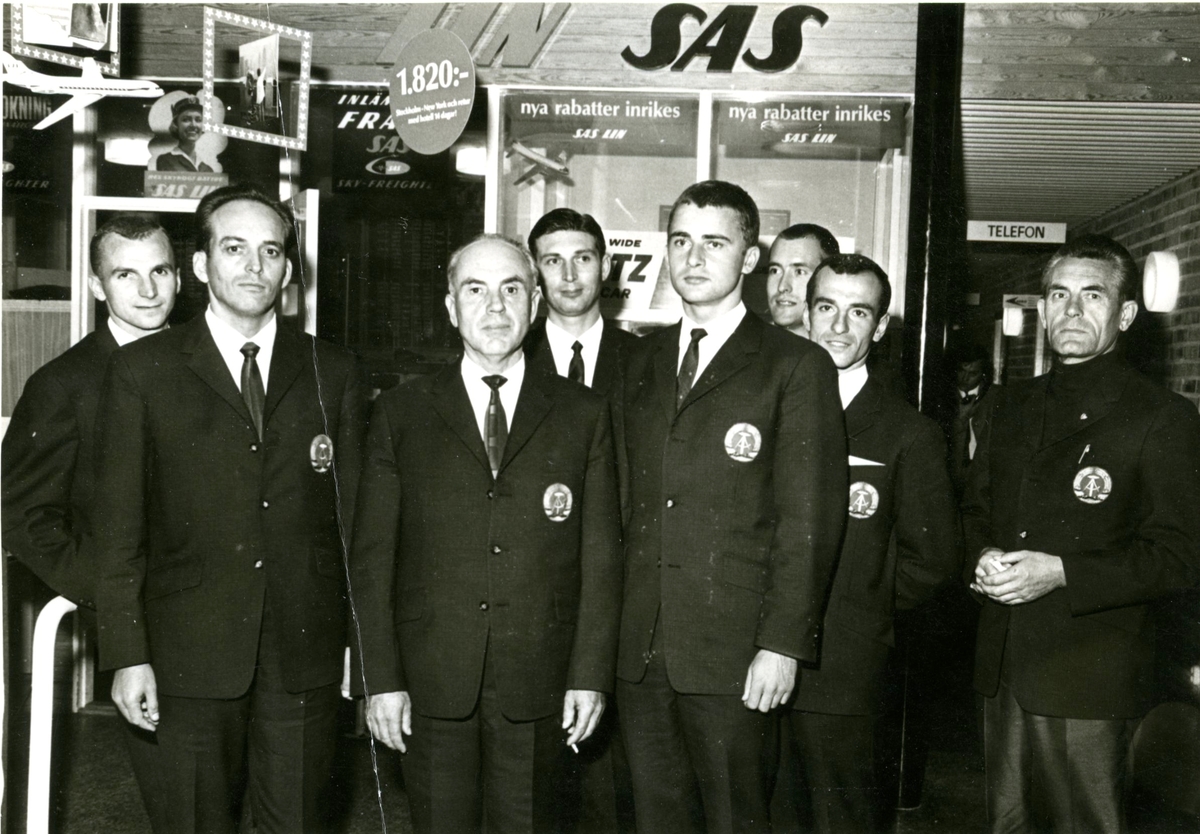 Modern Femkamp VM, Jönköping. Östtyska laget. - Miliseum / DigitaltMuseum