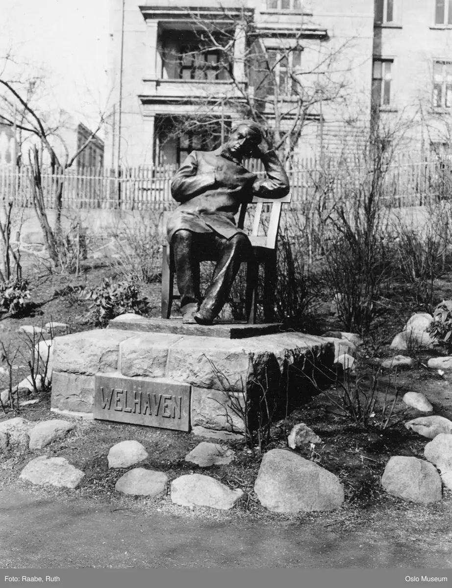 Welhaven-statuen. - Oslo Museum / DigitaltMuseum
