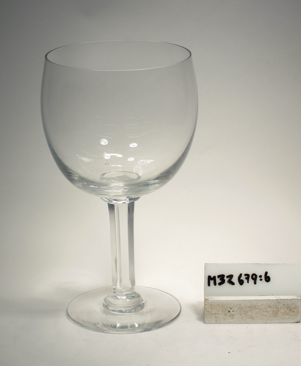Rödvinsglas - Kulturparken Småland / Smålands museum / DigitaltMuseum