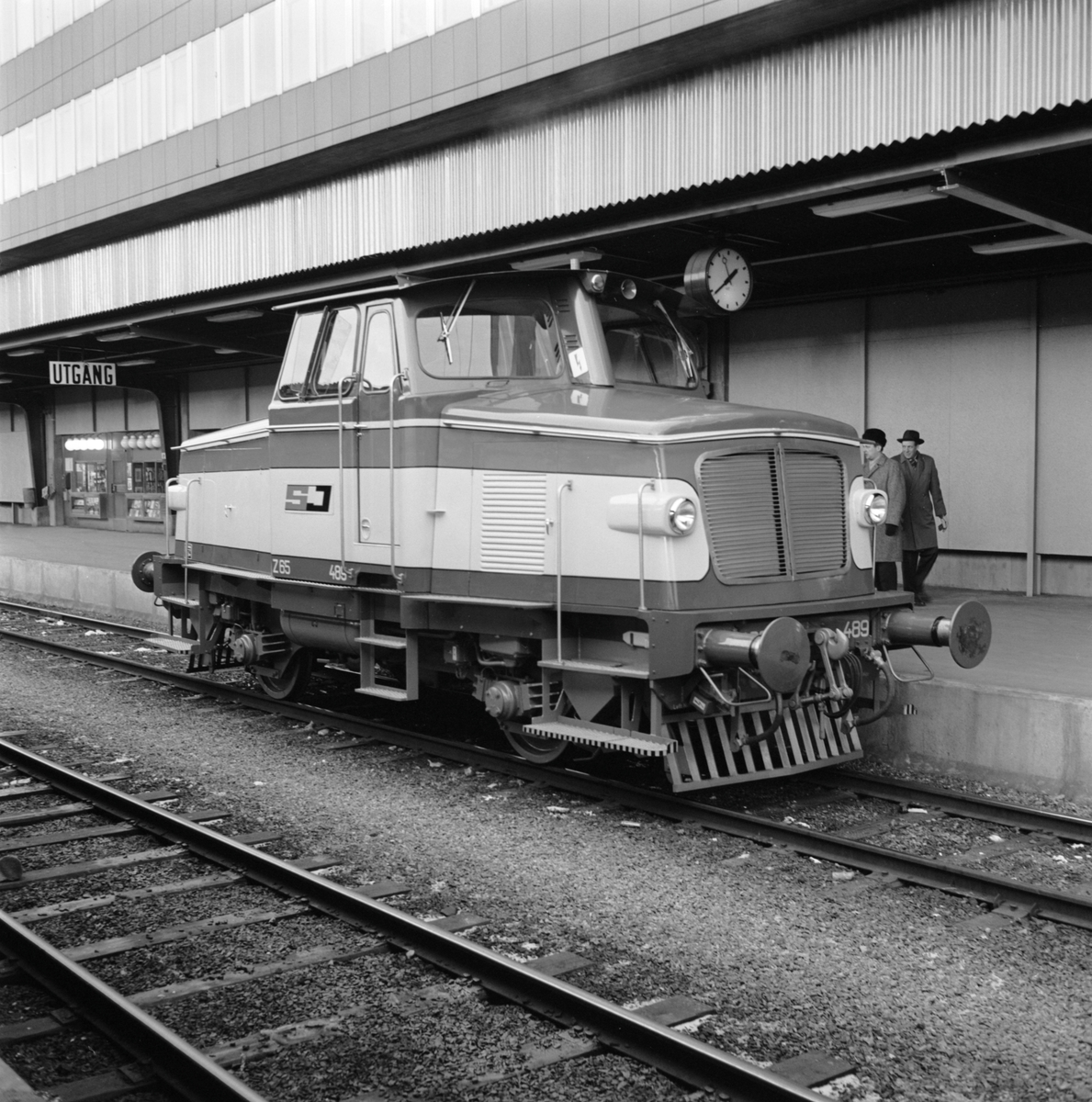 Statens Järnvägar SJ Z65 489. Provvisning, Stockholm Centralstation ...