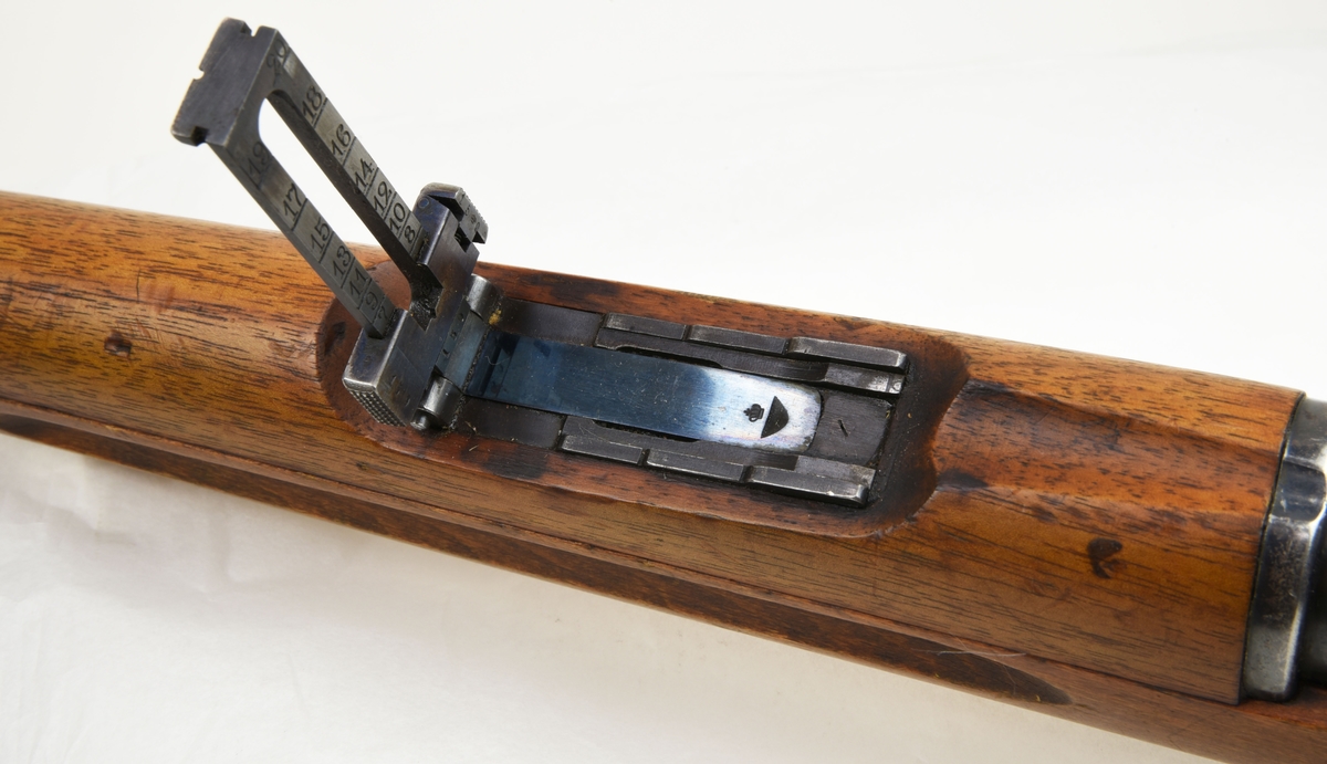 Gevär - Järnvägsmuseet / DigitaltMuseum