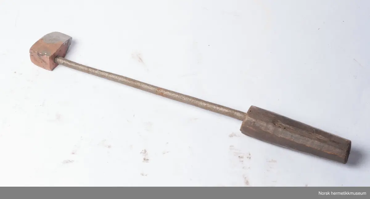 Loddebolt - Norsk hermetikkmuseum / DigitaltMuseum