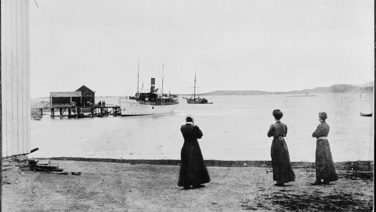D/S Kysten ved kai - Museet kystens arv / DigitaltMuseum