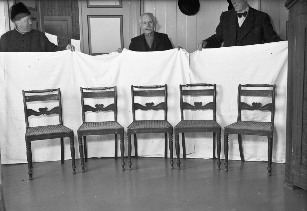 Stoler, Veset gård, Nes på Romerike. - Museene i Akershus / DigitaltMuseum