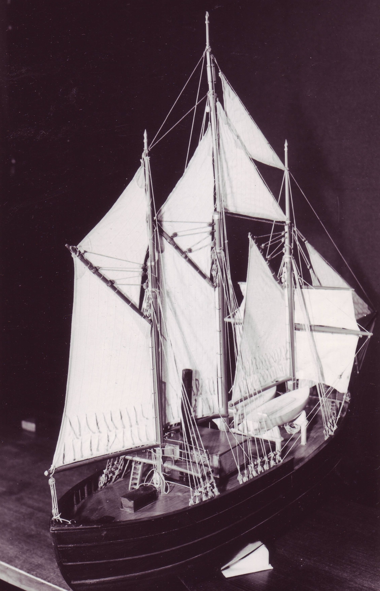 Modell av fartøy - Norsk Maritimt Museum / DigitaltMuseum