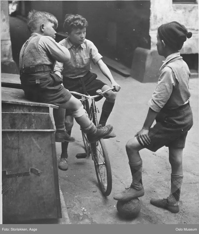 Gutter i Schweigaards gate. - Oslo Museum / DigitaltMuseum