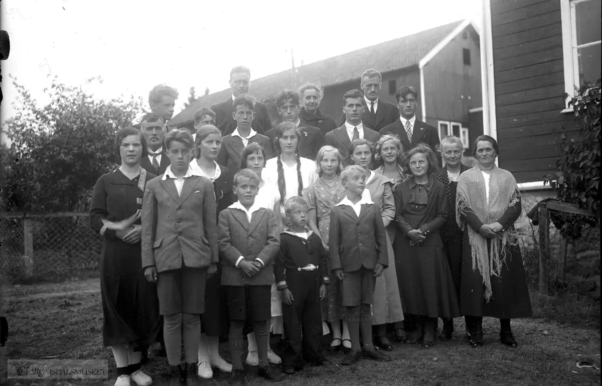 Ingeborg Hungnes sin konfirmasjon, Klokkargarden på Hugnes ...