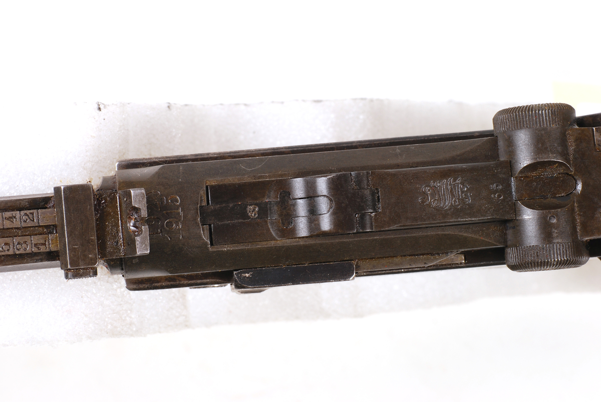 Pistol 9 mm Luger Lange pistol 08 - Forsvarets museer / DigitaltMuseum